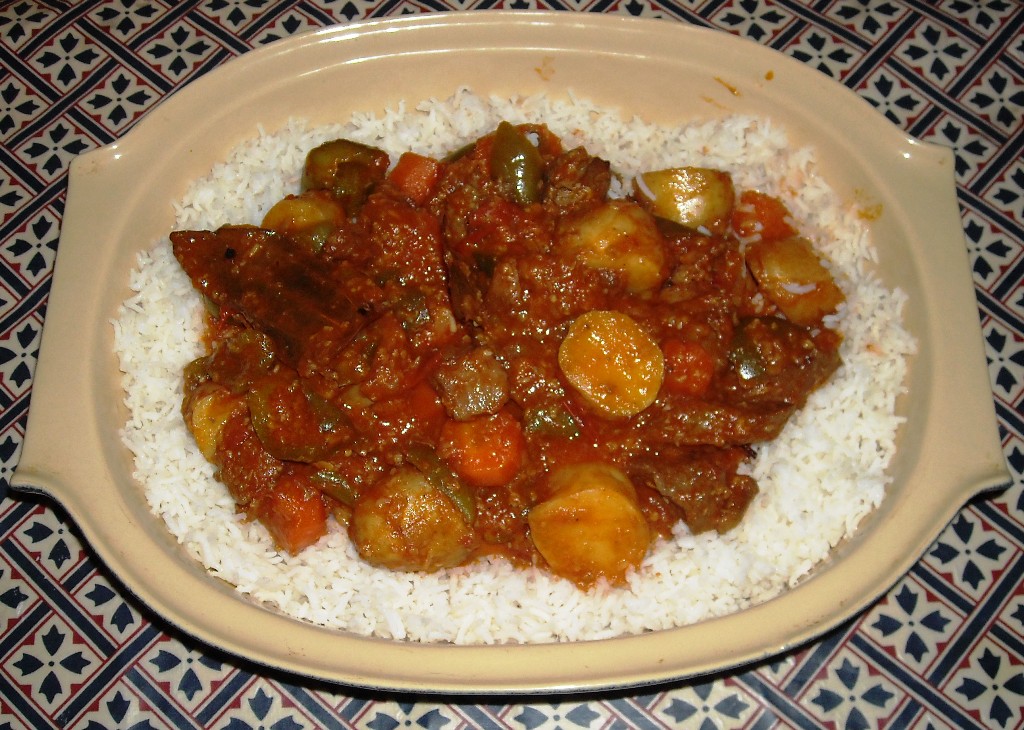 Roz merga hamra (Steamed rice) a cheese recipe