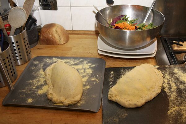 Calzone ripieno al forno a cheese recipe