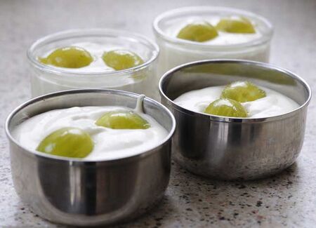 Gooseberry fool (Mrs Beeton's) a fruit recipe