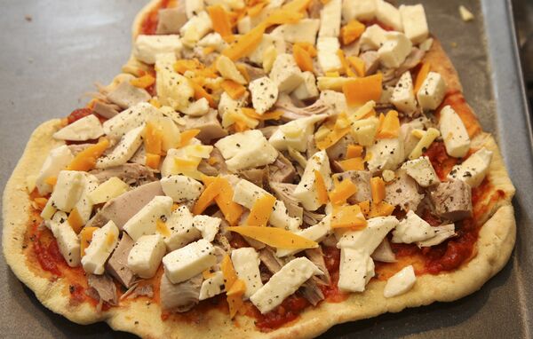 Turkey pizza recipe Italian recipes from The cook's Wiki