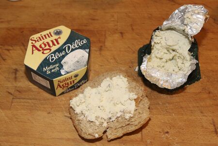 Saint Agur blue Délice,Crème de Saint Agur, soft blue cheese wiki